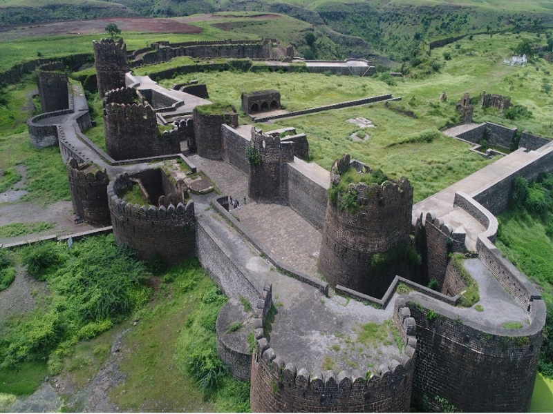 Pune To Parli Vaijnath Jyotirlinga Cab - Hello Ambai Cab Pvt. Ltd.